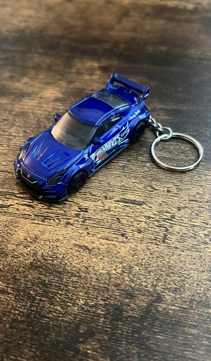 Hot Wheels - Nissan GT-R R35 LBWK (Blue) Keychain | eBay