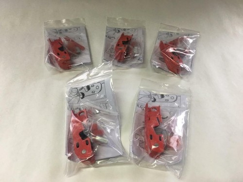 LOT OF 5X NEW MASTERLOCK 493B GRIP TIGHT CIRCUIT BREAKER LOCKOUT ...