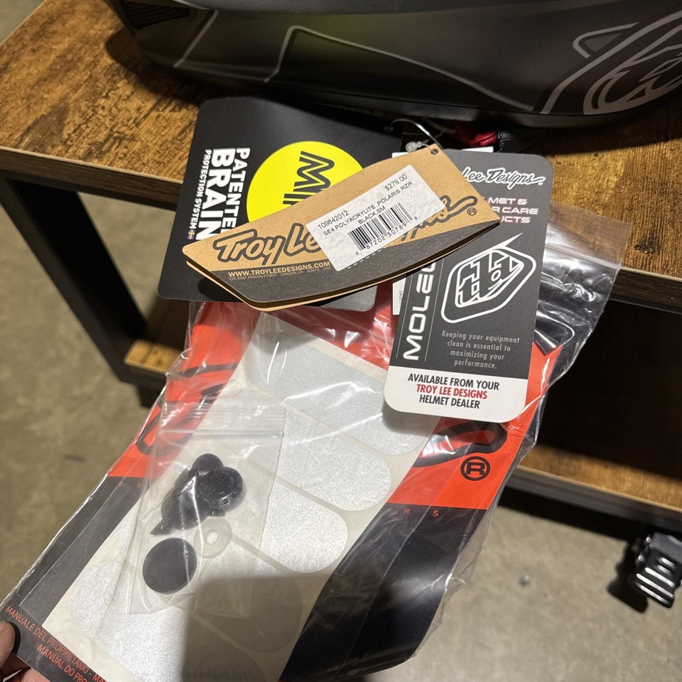 Troy Lee SE4 Offroad Motorcycle Helmet - Black - Size Small | eBay