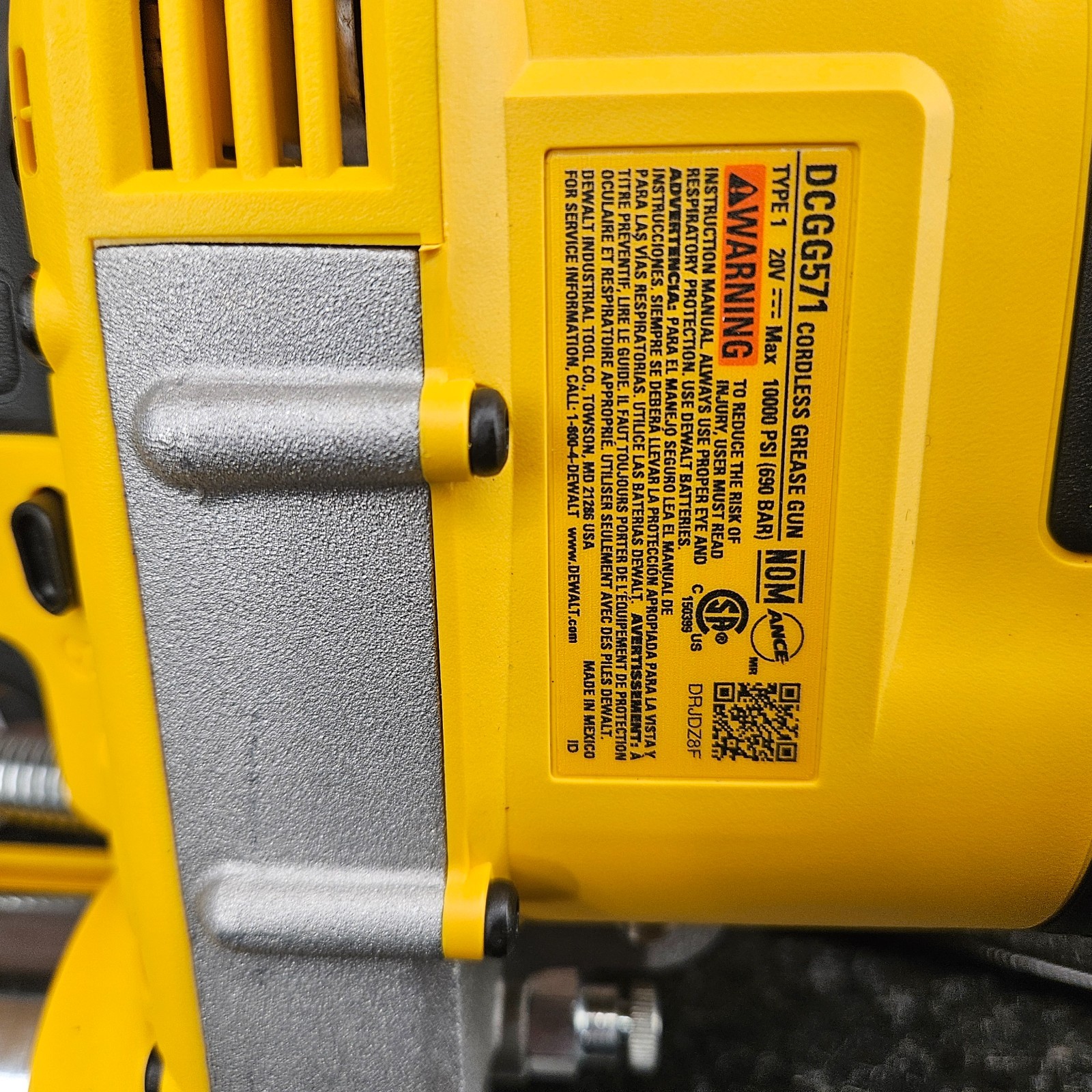 Dewalt DCGG571 20V MAX Variable Speed 10,000 PSI Grease Gun-***NEW***