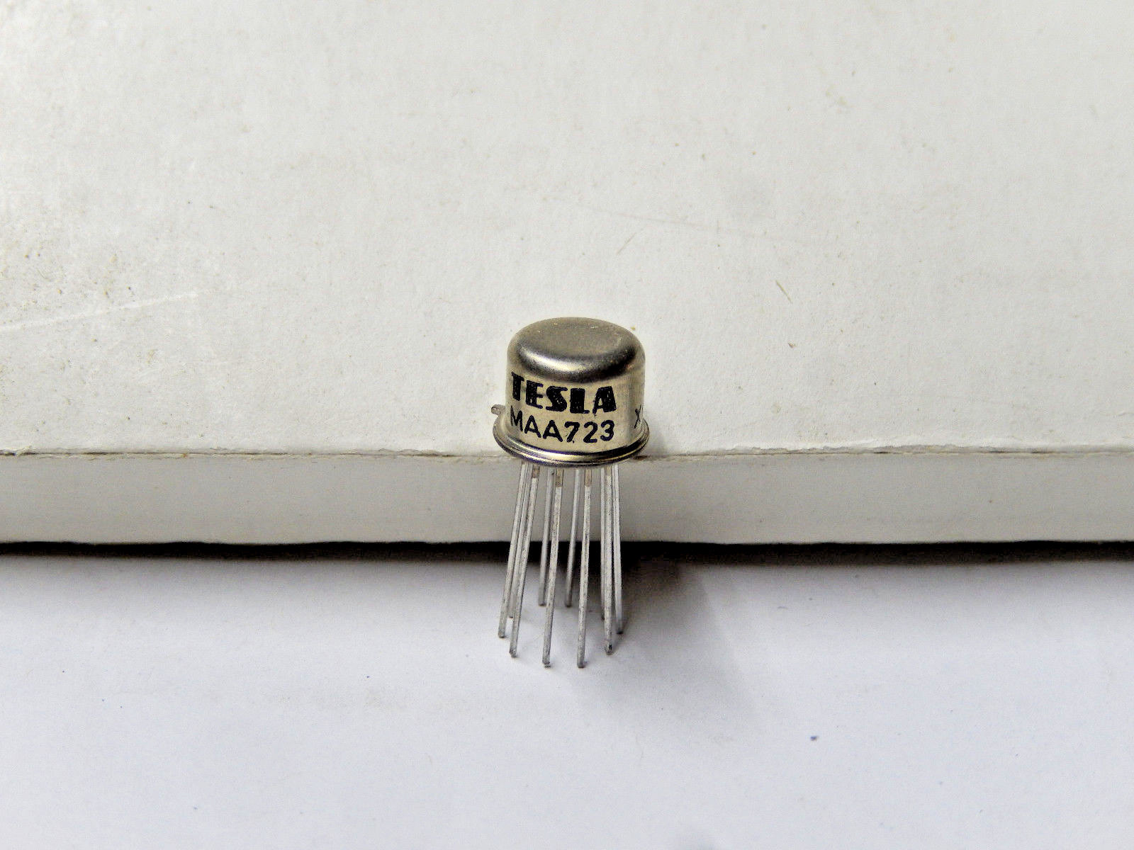 Tesla MAA723 (UA723 / LM723 / NTE923 ) Voltage Regulator Lot of 10pcs ...