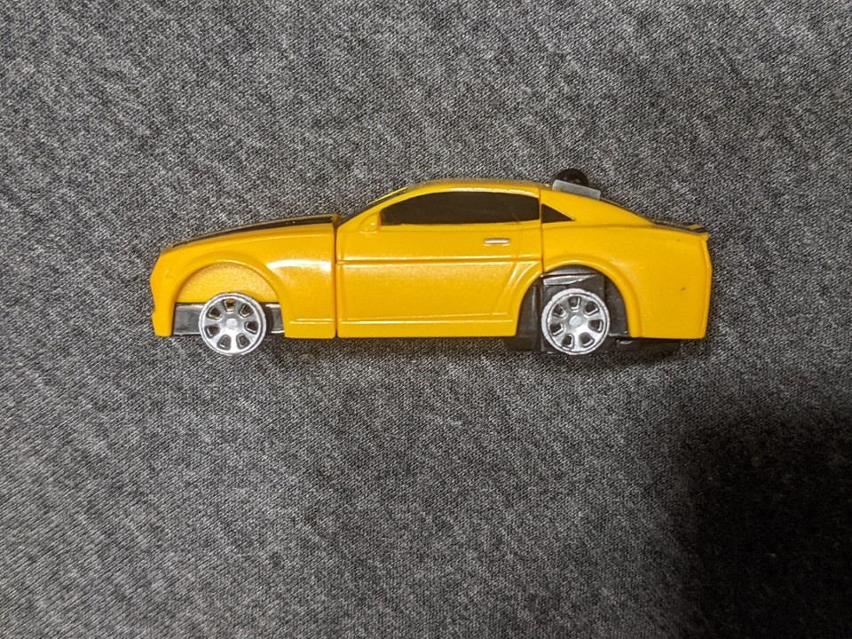 Radio Shack TRANSFORMERS MOVIE Remote Control RC I/R Micro BUMBLEBEE ...