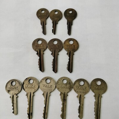 Vintage Key Lot Of 12 YALE TOWNE MFG CO Brass | eBay