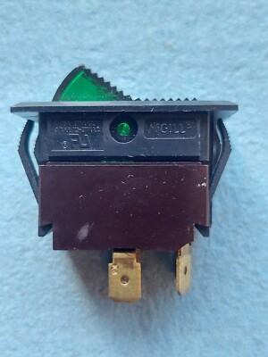 McGill Illuminated Rocker Switch Momentary 4 Prong Green 15A, 3/4HP ...