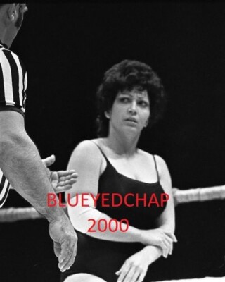 BETTY NICCOLI WRESTLER 8 X 10 WRESTLING PHOTO NWA AWA | eBay