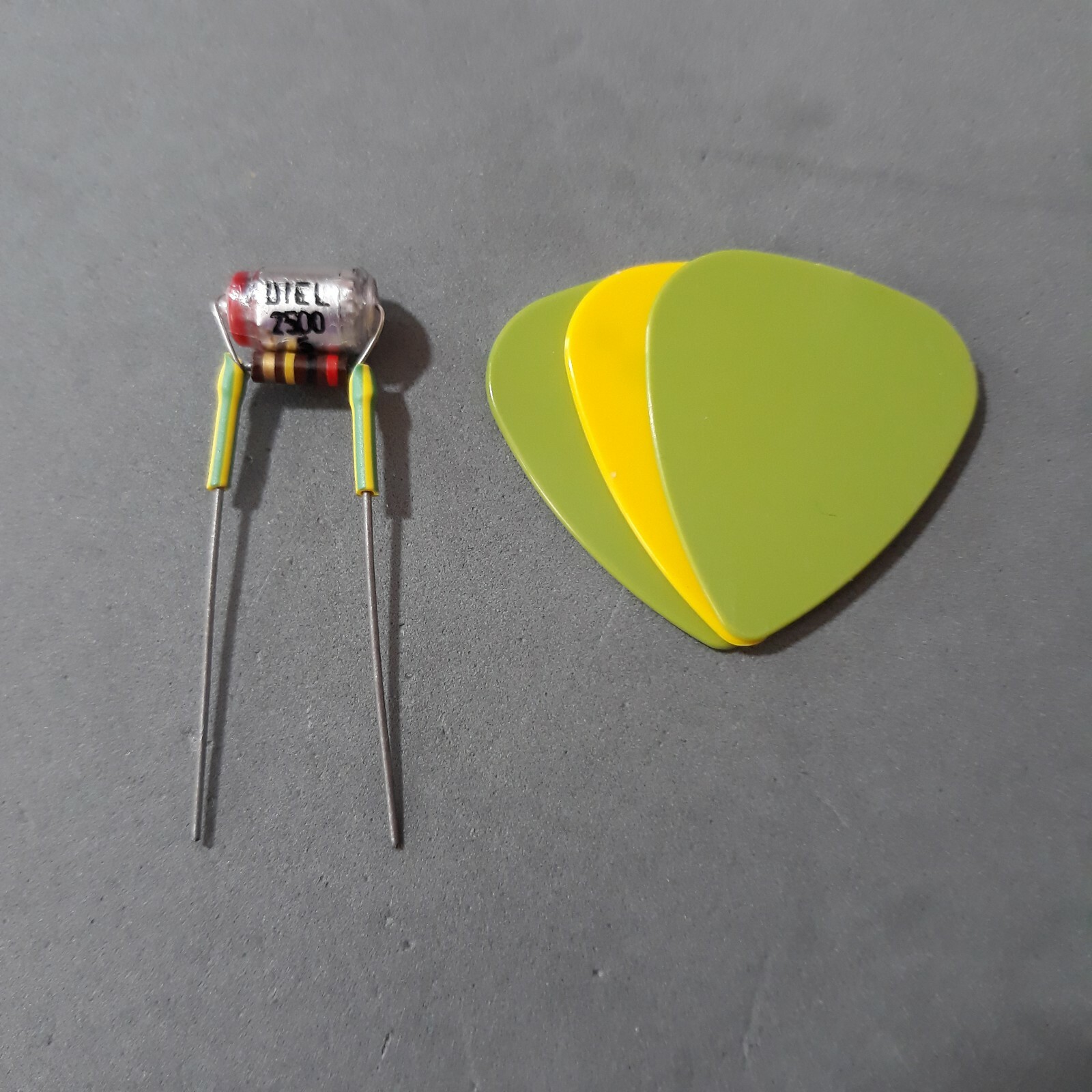 TREBLE BLEED "Lindy Fralin" Style ZEPP 2.5nF Styrene cap, 200K Allen ...