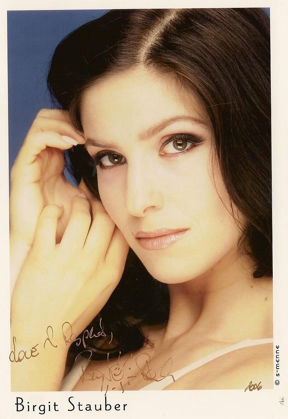 BIRGIT STAUBER SIGNED PHOTO 5 X 7 INCH SELLING FOR HAMMONDCARE CHARITY ...