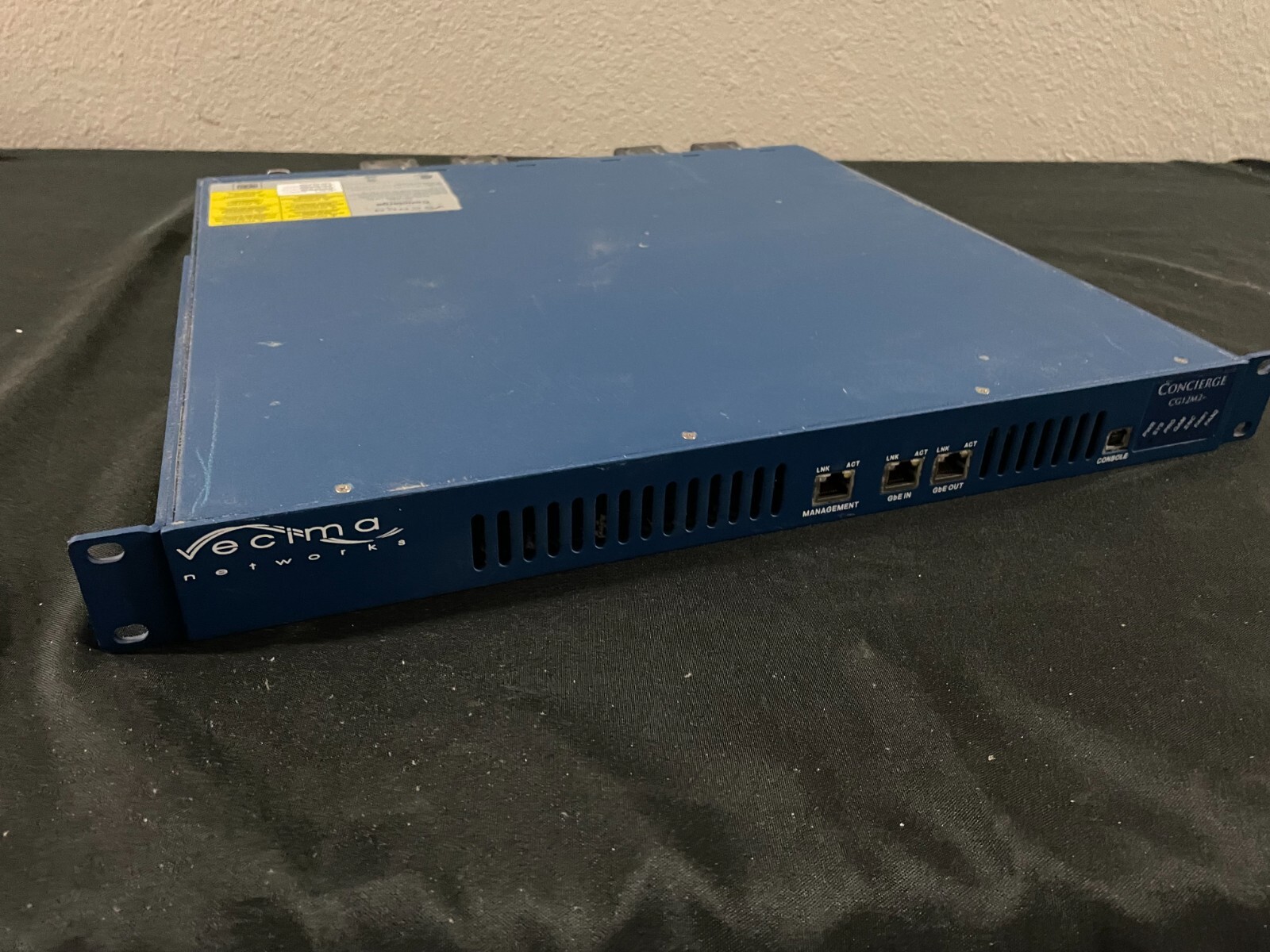 Vecima Networks Concierge IP to QAM Converter - 100-240V, 47-63Hz, 1.2A ...