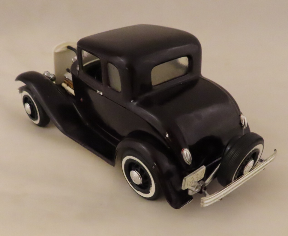 1932 Ford Deuce Coupe Vintage Model Kit 1/25 Scale Built Painted | eBay