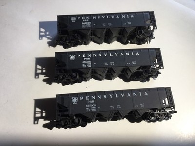HO Scale Quad-bay Hopper Cars. Set of 3. Pennsylvania RR. Ready-to-Run ...