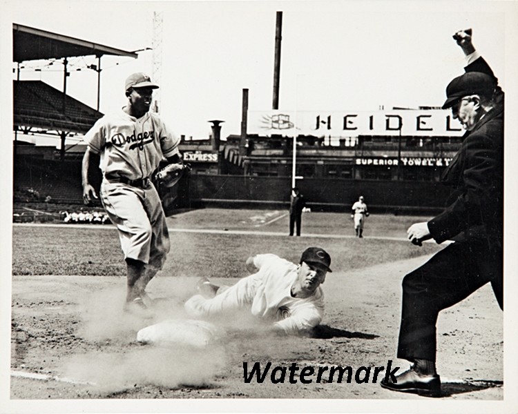 MLB 1947 Dodgers Jackie Robinson & Reds Eddie Miller Game Action 8 X 10 ...