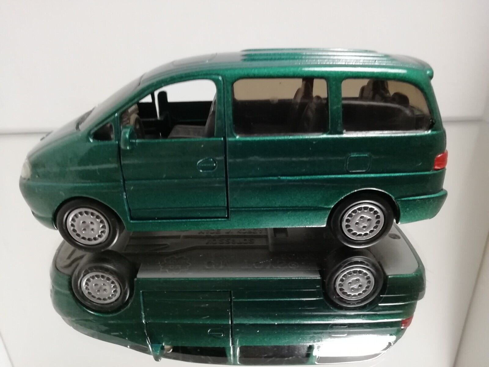 CM-Toys CM Toys Hyundai Starex Green metallic 1:35 Korea | eBay