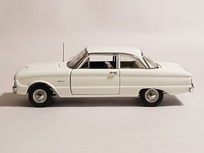 1/24 scale 1960 Ford Falcon diecast model car Franklin mint Precision ...