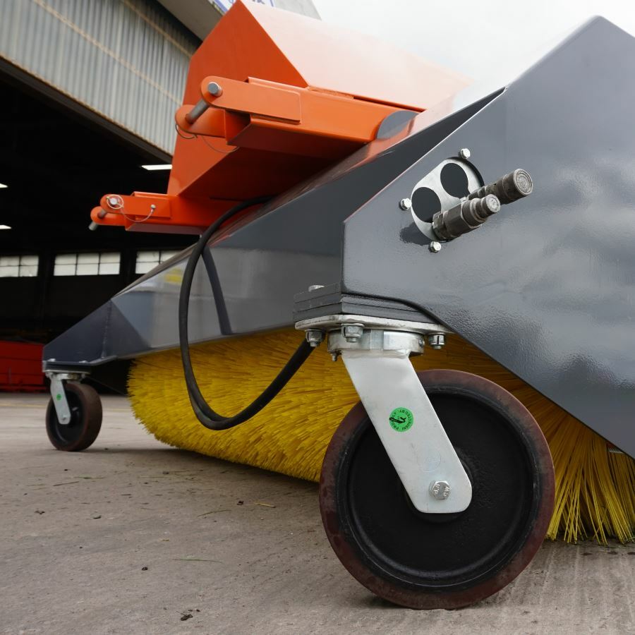 Telehandler forklift industrial road yard brush sweeper £5,680+VAT ...
