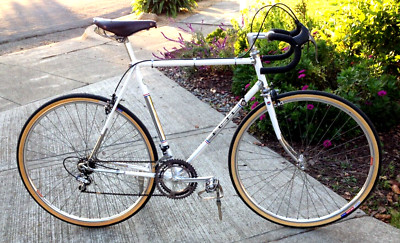Vintage Bicycles - Vintage Fuji - Nelo's Cycles