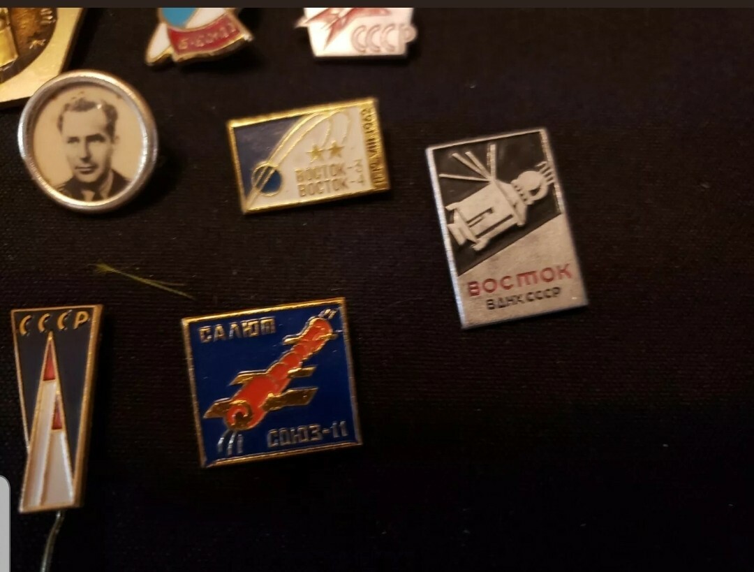 Lot 10 Mixed Vintage Original NASA SPACE SHUTTLE RUSSIA Pins Pinbacks ...