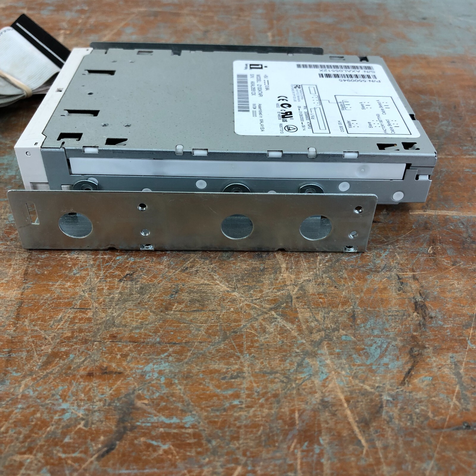 Iomega Z100ATAPI 100MB ZIP Disk Drive IDE in 5.25" Sled w/Cable - WORKS ...