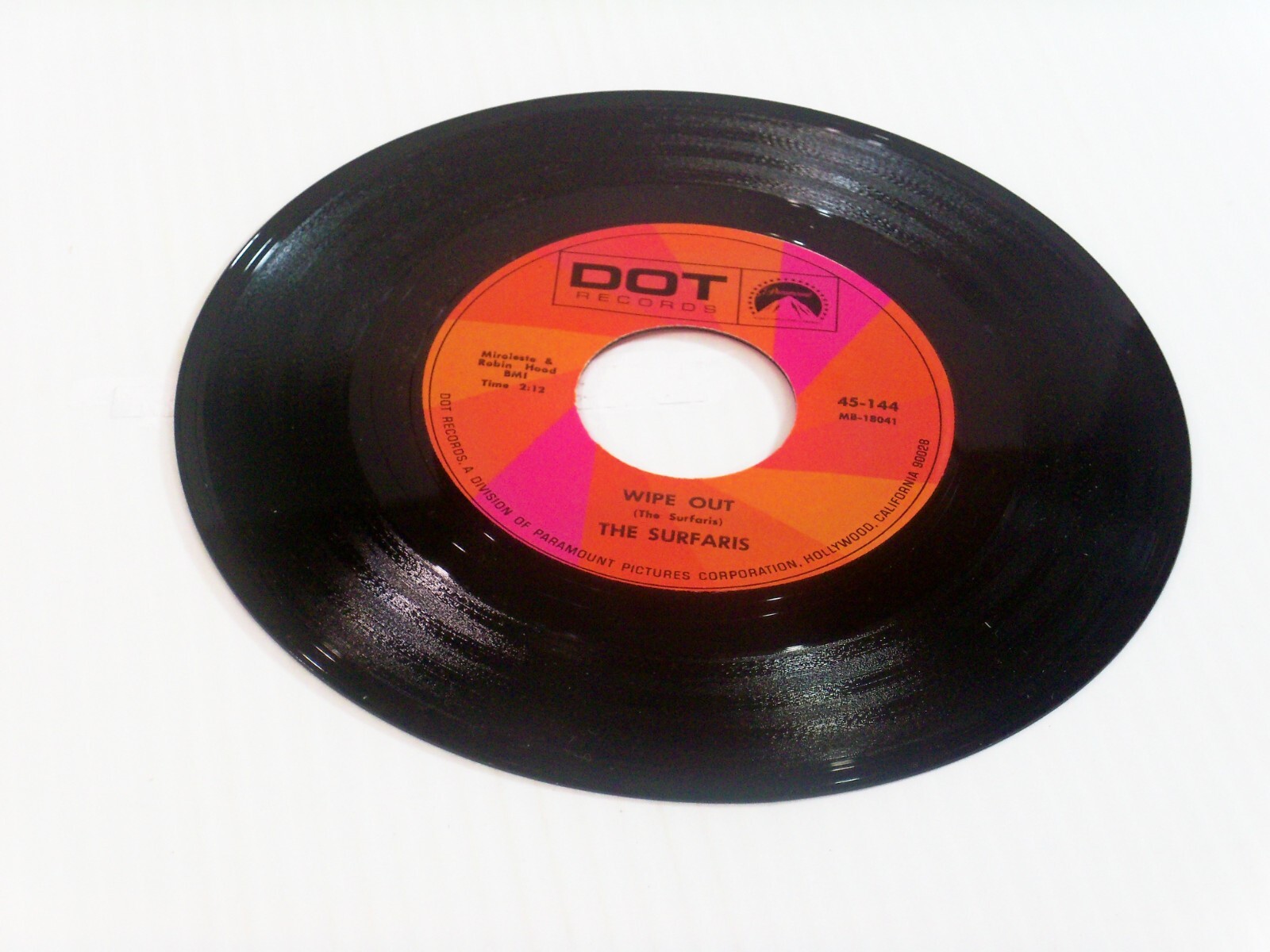 THE SURFARIS WIPE OUT/SURFER JOE*1969 REISSUE* 7"45 RPM*SOFT ROCK/SURF ...