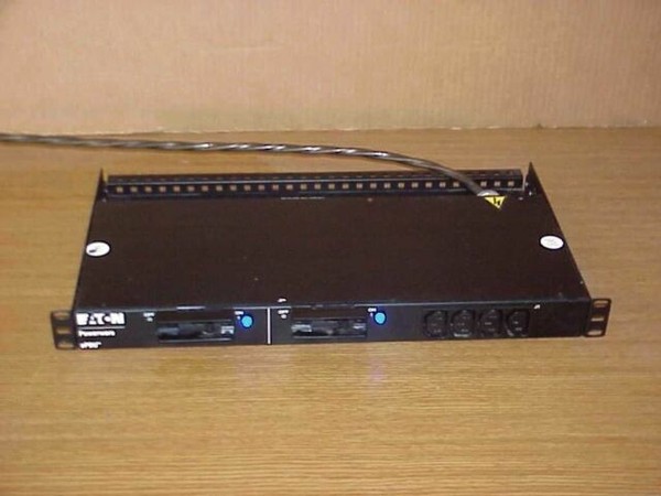 Eaton Powerware / Pulizzi Z-line Switched ePDU 16 Outlets W/ CBL MGT ...