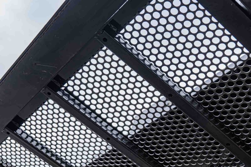 Screening Bucket Vibration funnel for bobcat skid steer loader ...