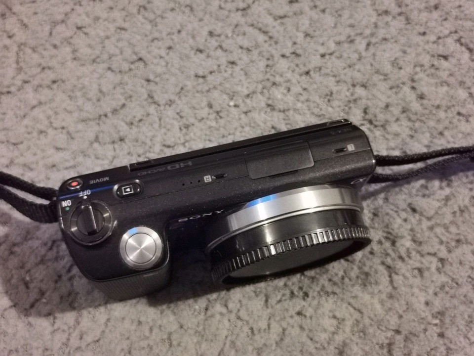 Sony NEX 5 Mirrorless Digital Camera. inc charger/battery | eBay UK