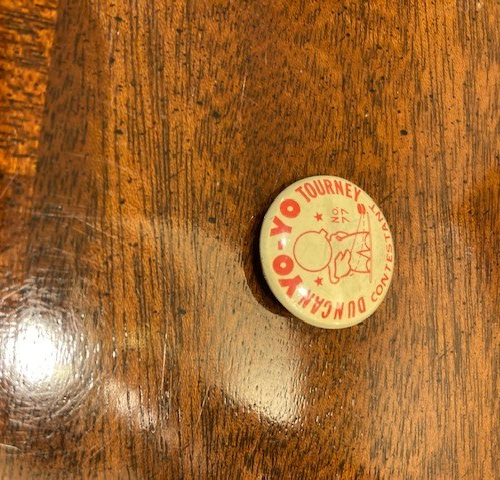 VTG. 1955 DUNCAN YO-YO TOURNEY CONTESTANT PINBACK BUTTON, NO.77, EX ...