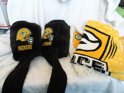 Golf Lot from Green Bay Packers - 2 golf club head covers and 2 golf ...