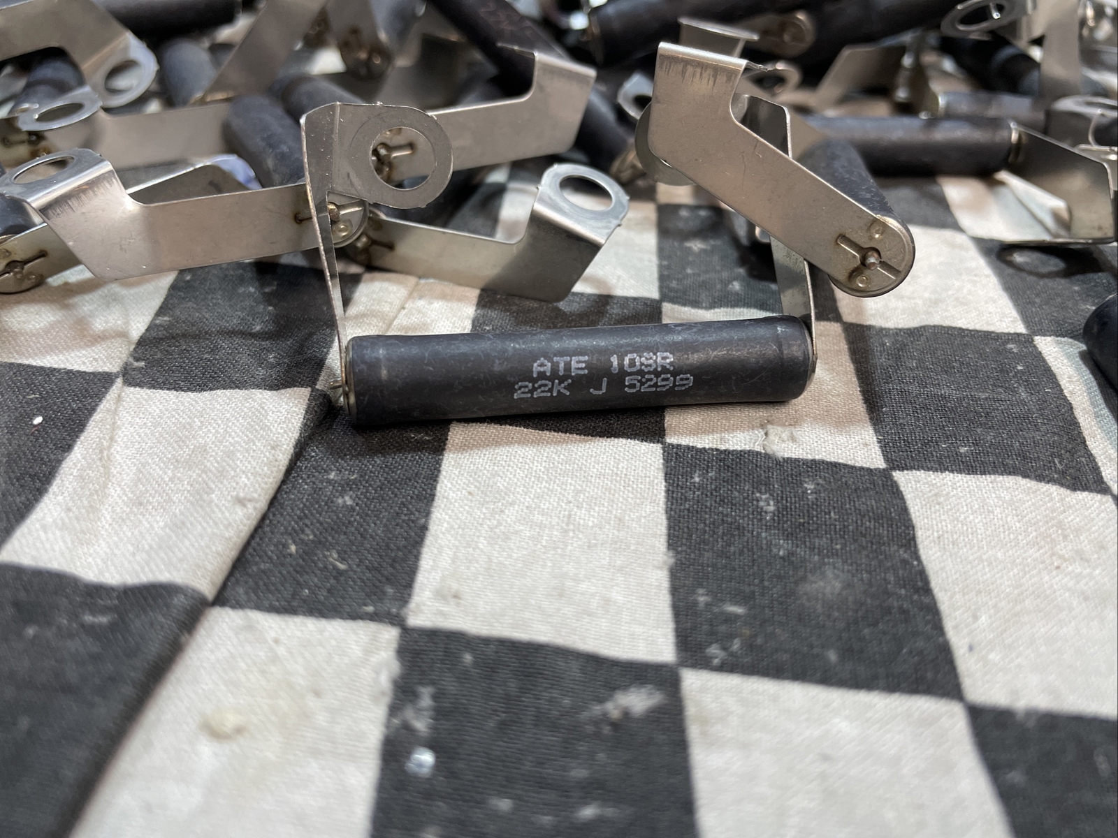 RESISTORS ATE 10SR 22K J 2600, ATE10SR 22KJ2600, Lot of 137 ...