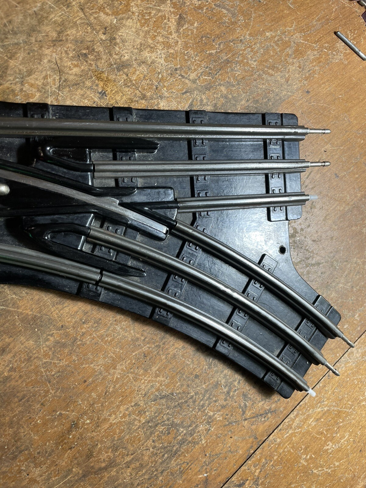 LIONEL 022 REMOTE CONTROL SWITCH Right hand turnout with new wire ...