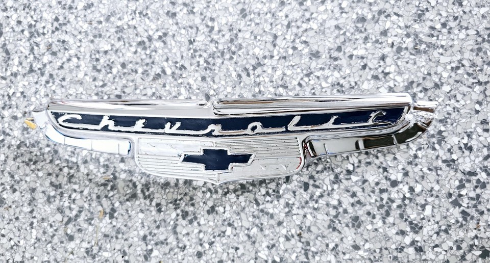 1952 Chevrolet Chevy Hood Emblem GMC #1 | Genuine Used | OE | Logo ...