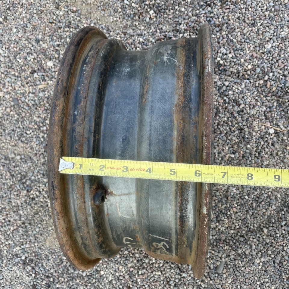 60's 70's 80s. 14'' x 6'' GM Car rim, 5 on 4,75'' Bolt pattern wheel ...