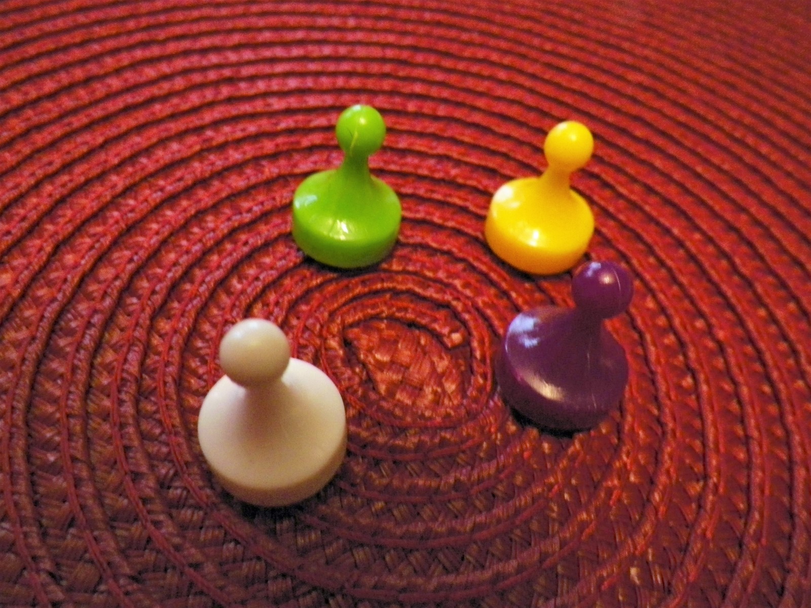 VINTAGE COLLECTABLE FOUR SMALL PLASTIC GAME PIECES FROM BOARD GAMES | eBay