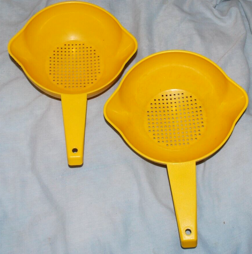 Set 2 TUPPERWARE Colanders Strainers 1 Quart # 1200-10/ 1200-4 YELLOW ...