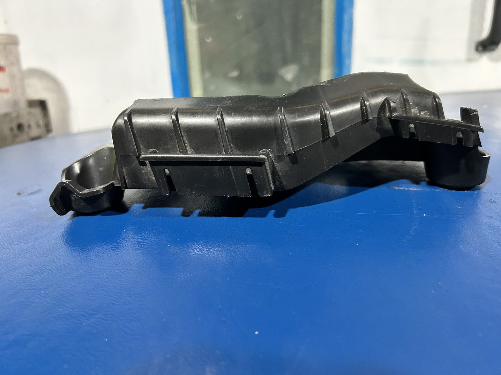 GENUINE VAUXHALL CORSA E REAR BUMPER LEFT INNER BRACKET 13399579 /475 ...