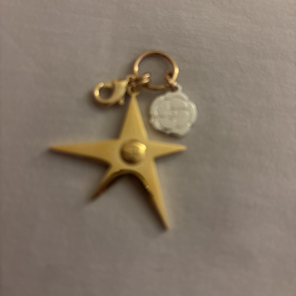 CHANEL Holiday 2025 Camellia Star Comet Charm Keychain Novelty Gold ...