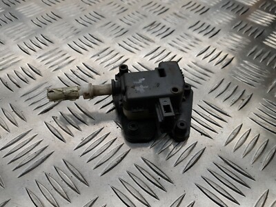 B92 AUDI A4 8E9827833 Motor Opening Closing Door Fuel | eBay UK