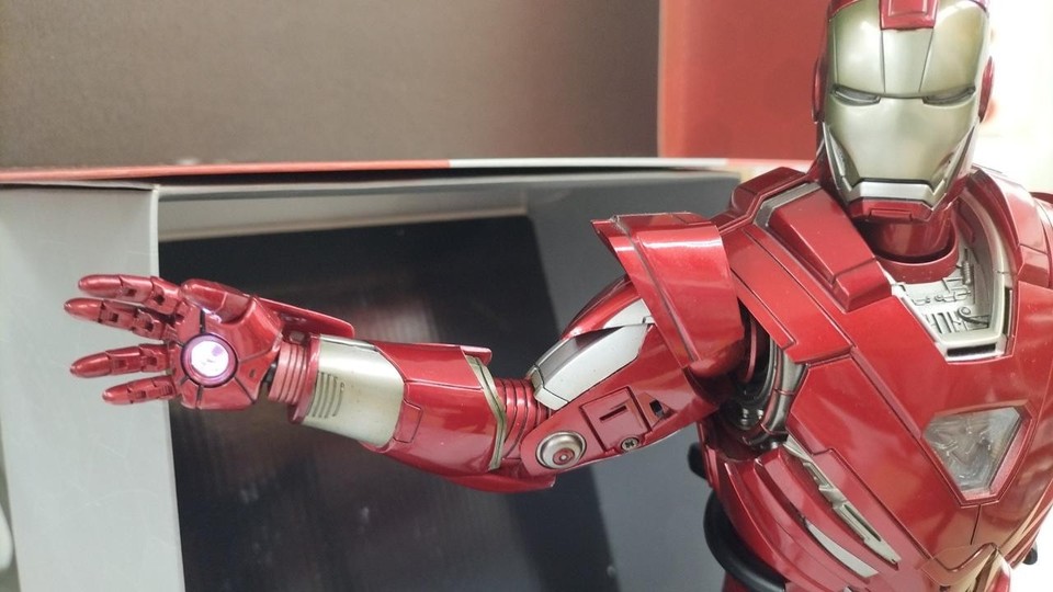 Iron Man Mark 33 Model Number Silver Centurion Hot Toys J8i18 | eBay