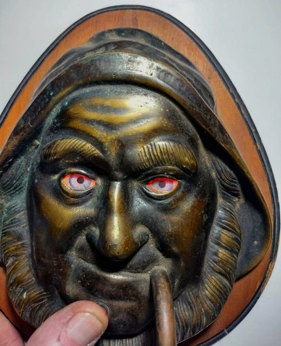 Antique Bronze Fisherman's head electric wall lighter, very decorative ...