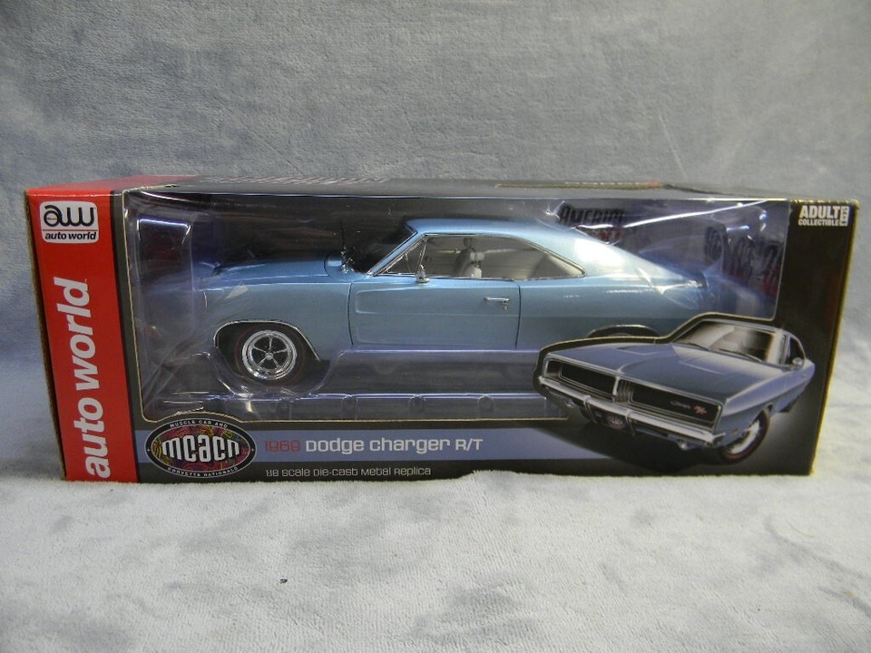 1/18 SCALE AUTO WORLD 1969 DODGE CHARGER 440 R/T MCACN LIMITED B3 LIGHT ...