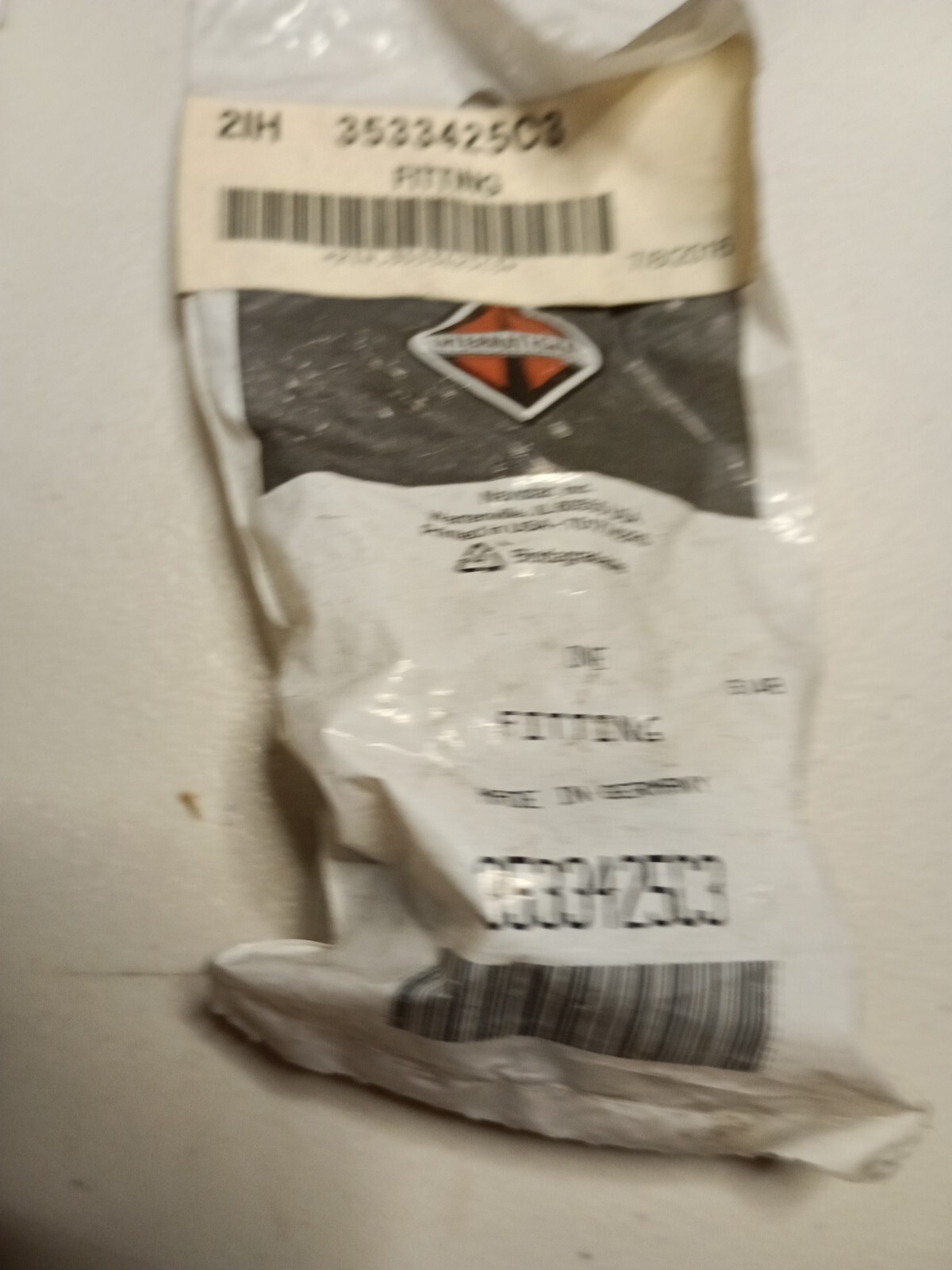 Genuine International Navistar Truck 3533425C3 Fuel Fitting for sale ...