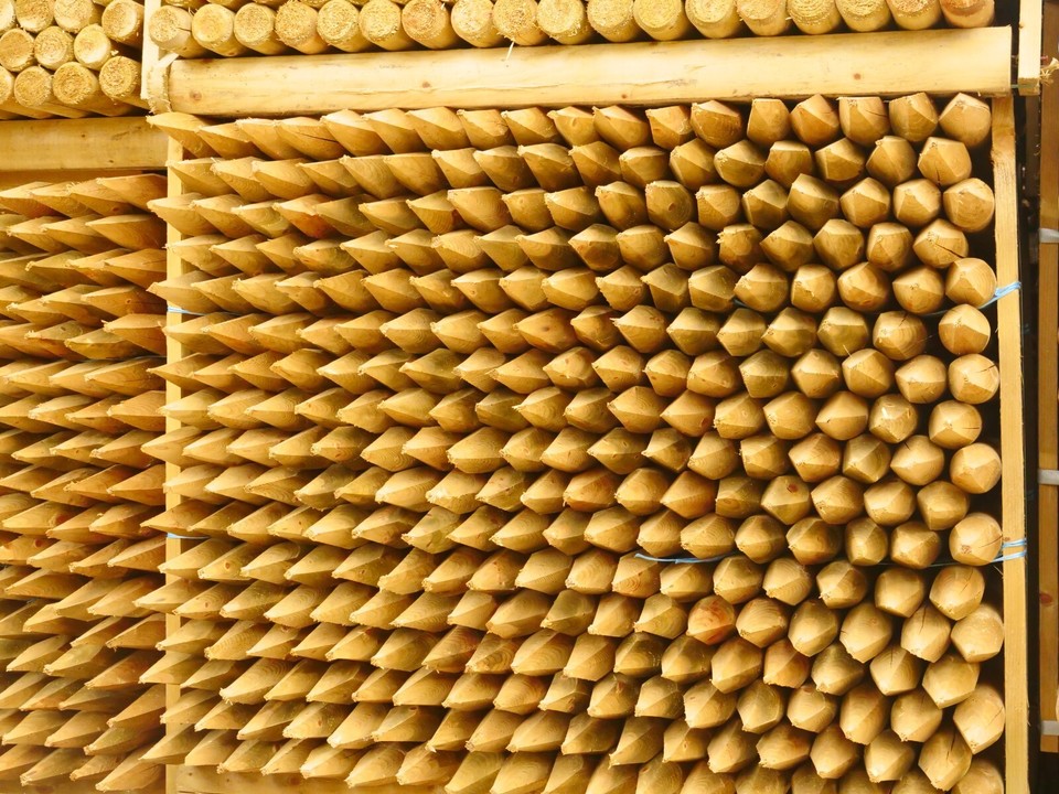 1.8m x 50mm Wood Stakes Tree Supports Machine Round Pointed Fence Posts ...