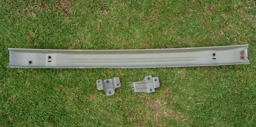 GENUINE VT VX COMMODORE REAR BUMPER REO REINFORCEMENT BAR & BRACKETS | eBay