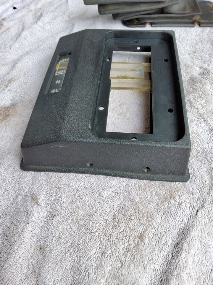 1981-87 CHEVY C10 SUBURBAN SQUARE BODY PICKUP FACTORY 4X4 SHIFTER ...