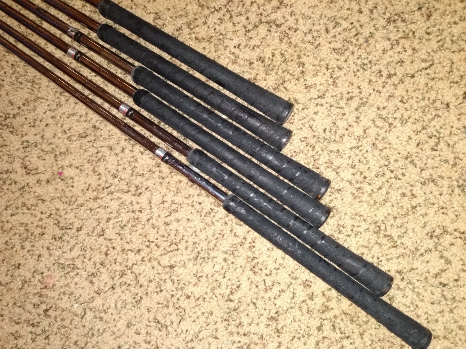 Pinseeker BOMBSHELL GOLF Iron Set 4 - 9 Right Hand platinum lite NEED ...