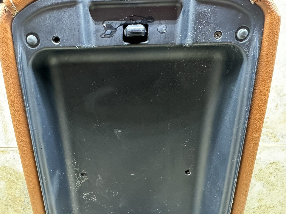 02-10 Lexus SC430 Center Storage Console Lid Armrest Leather Saddle ...