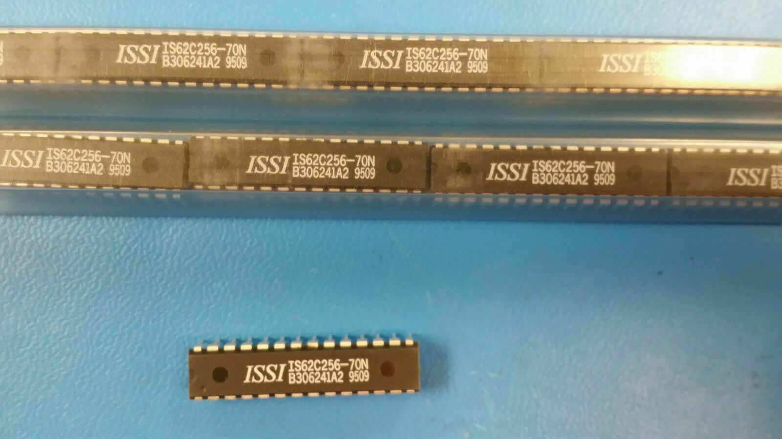 (1 PC) IS62C256-70N ISSI 32KX8 STANDARD SRAM 70ns PDIP28 PIN | eBay
