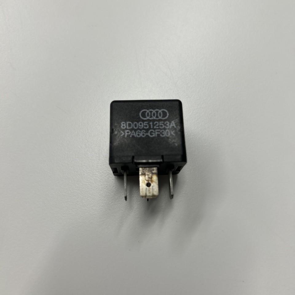 2006 Audi VW Multifunction Relay #373 8D0951253A PA66-GF30 | eBay