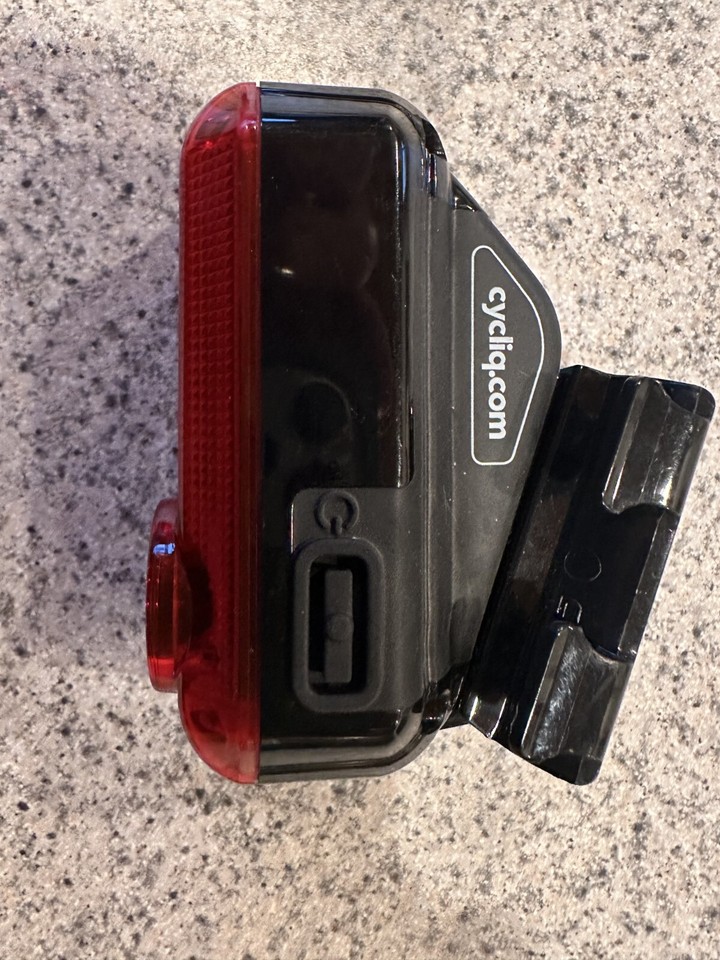 Cycliq Fly6 CE Gen 1 Rear Bike Camera (HD) & Tail Light – Excellent ...