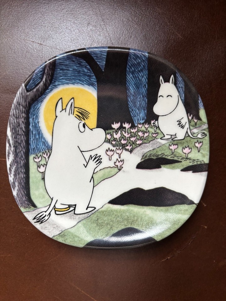 Vintage Arabia’s discontinued Moomin wall plate Moonshine Full Moon ...