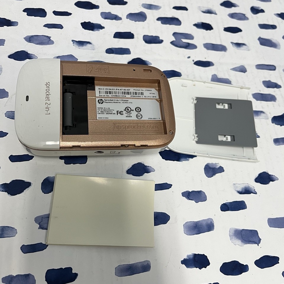 HP Sprocket 2in1 instant Camera/printer No Cord UNTESTED Comes w/ Paper ...